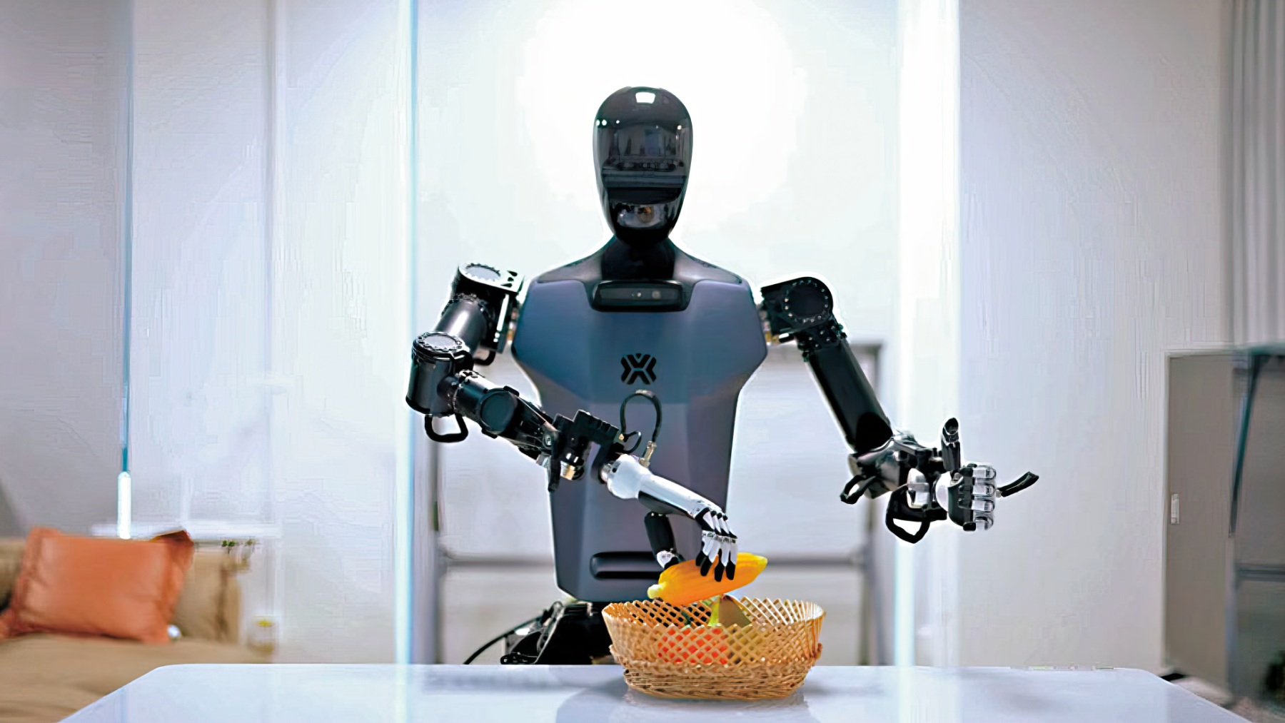 It seems like science fiction - China launches this humanoid robot to ...