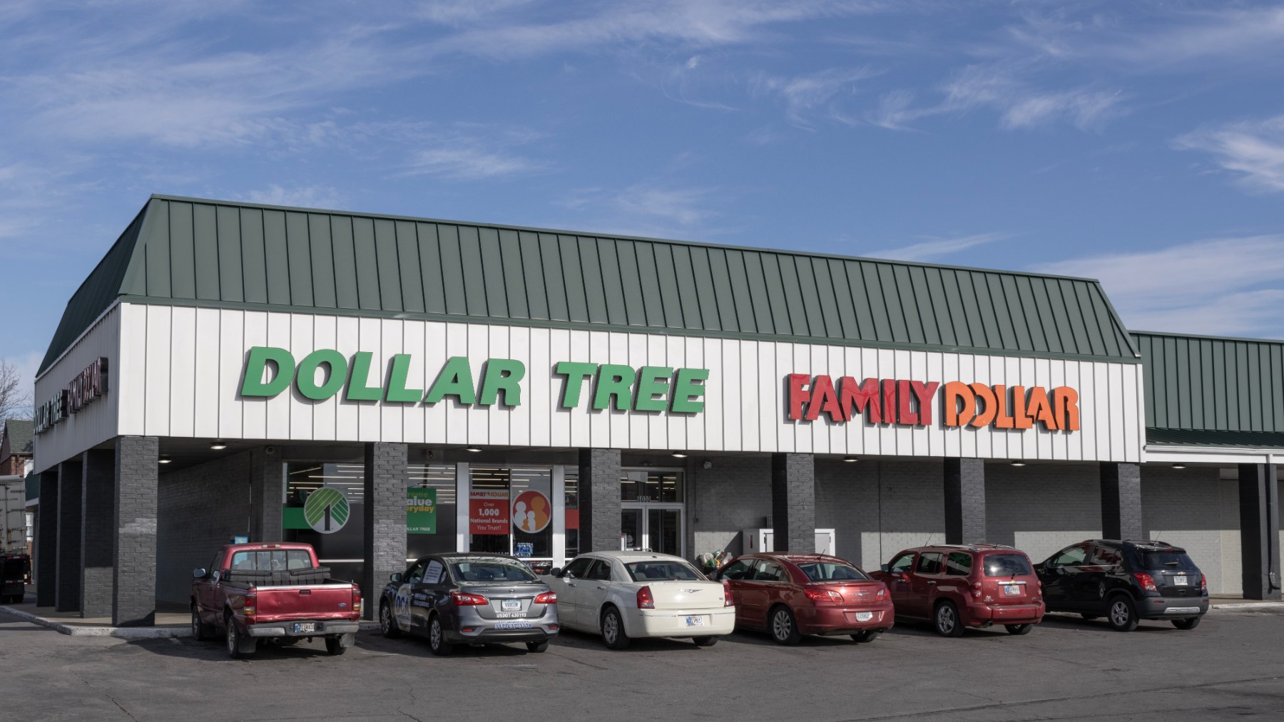 Goodbye to the popular Dollar Tree chain - it is selling all its US ...