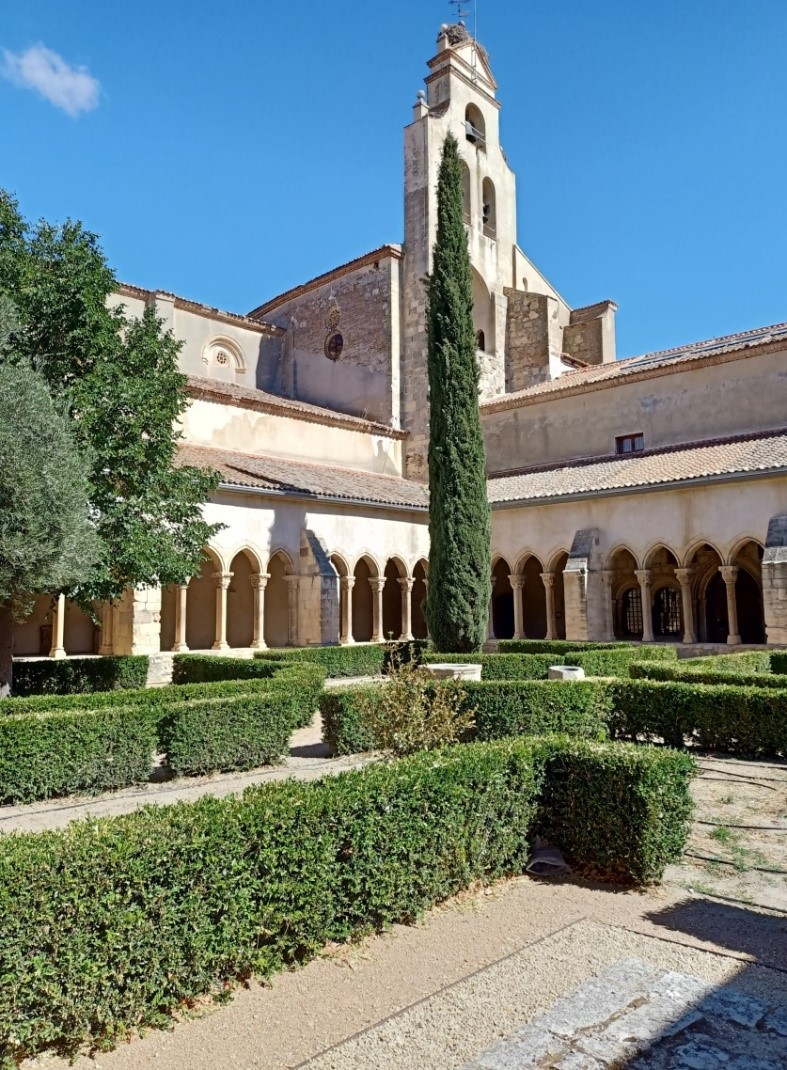 Claustro de Santa María la Real de Nieva (I)