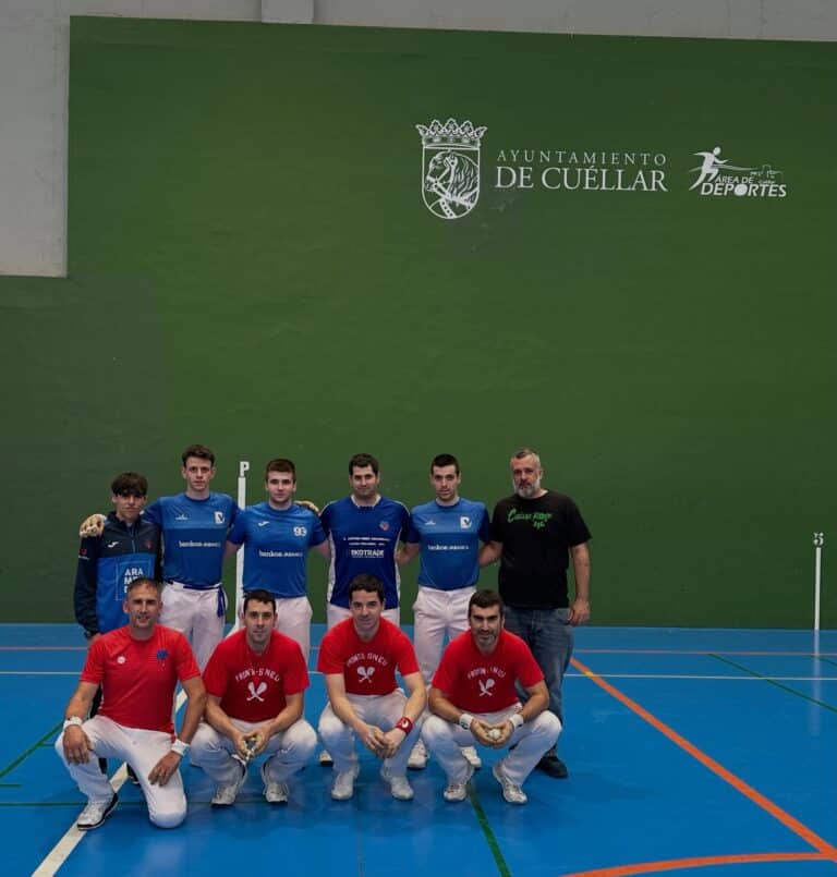 El frontón de Cuéllar celebra una nueva edición del Festival de pelota mano